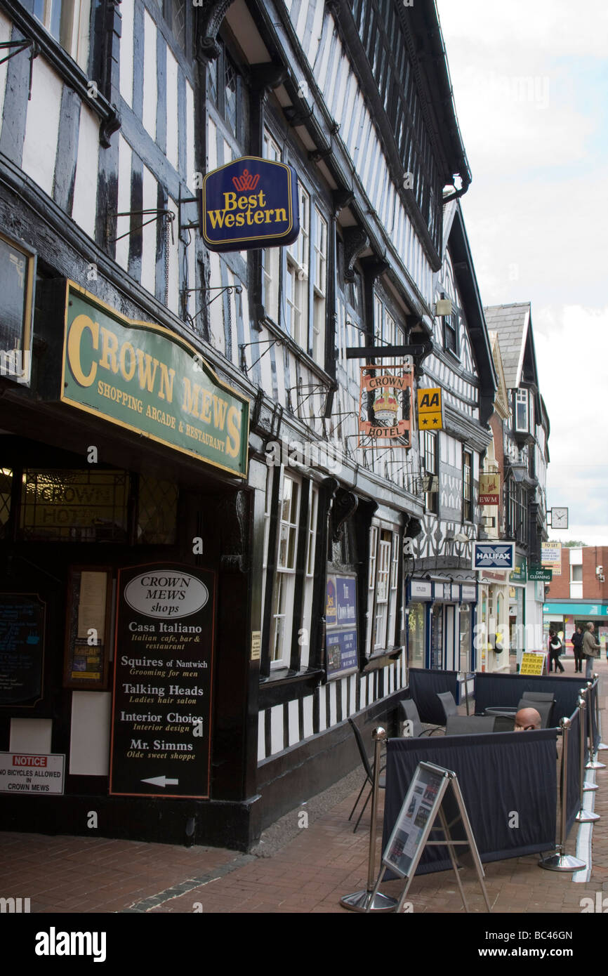 Nantwich town centre shops hi-res stock photography and images - Alamy