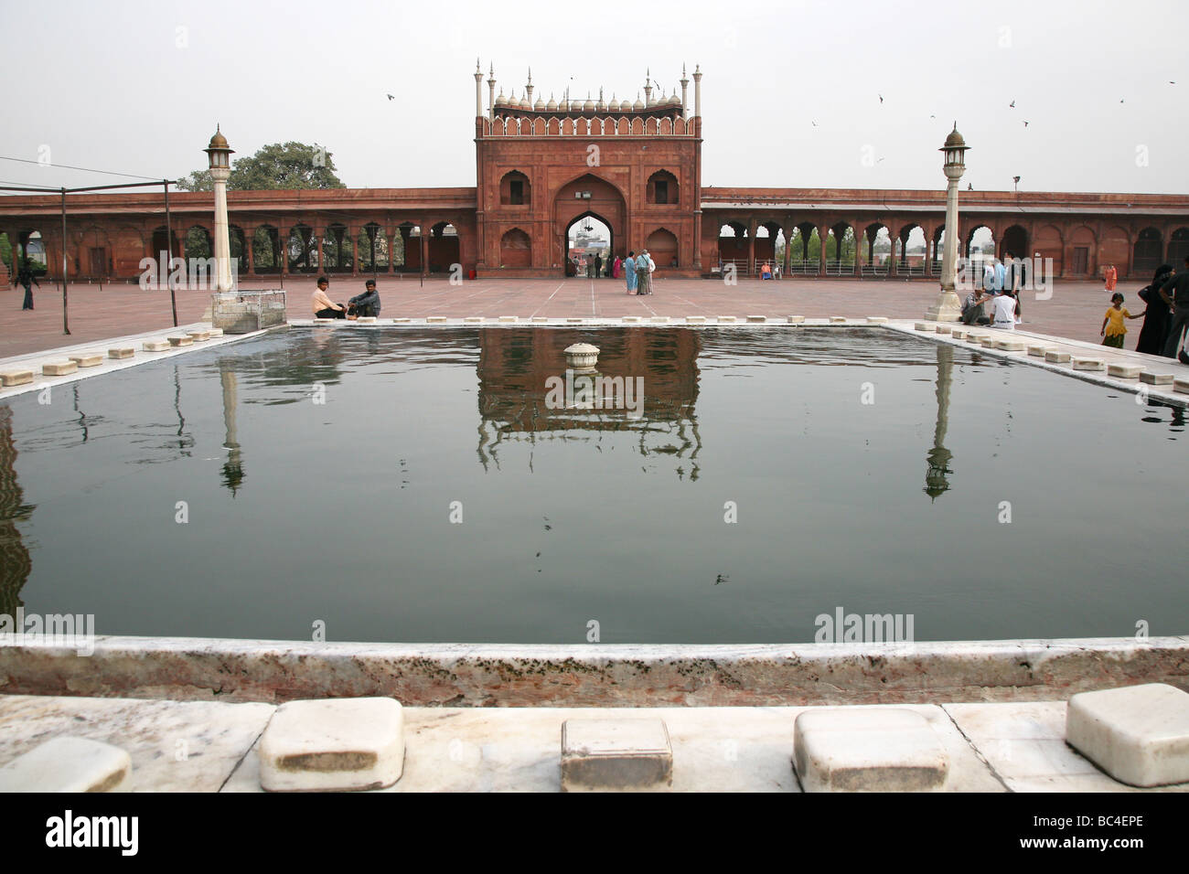 The washing pool in the courtyard of the Jama Masjid mosque in New ...