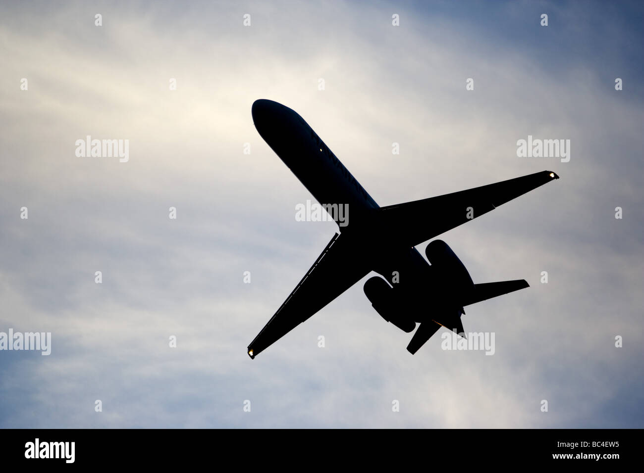 Commercial Aviation, Aircraft in flight Stock Photo - Alamy