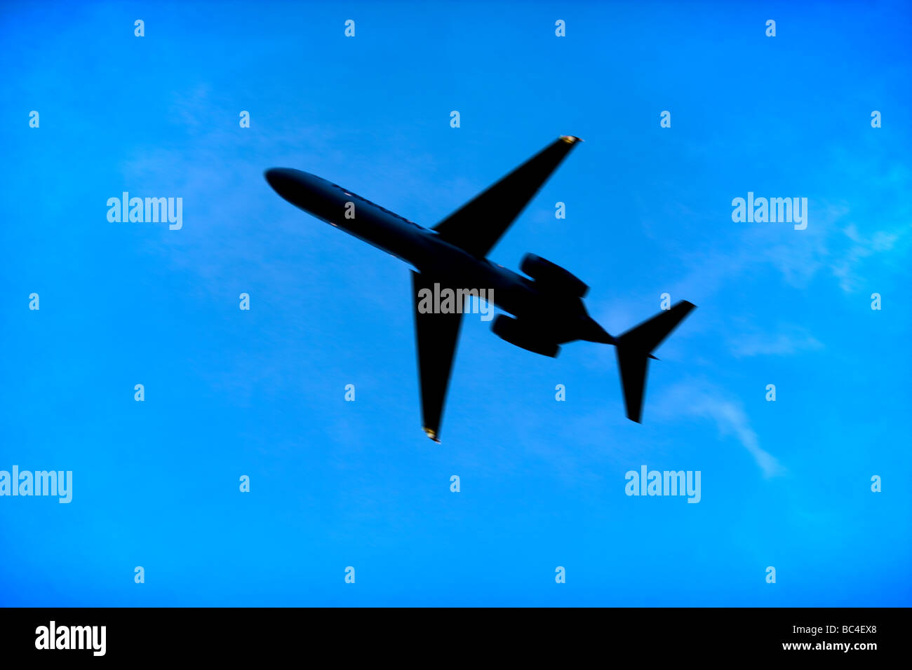 Commercial Aviation, Aircraft in flight Stock Photo - Alamy