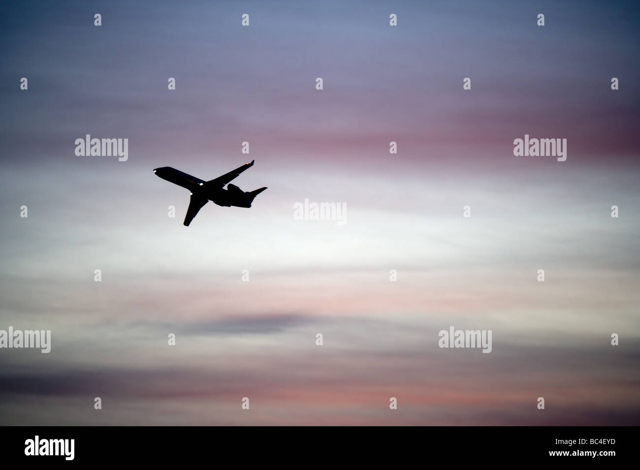 Commercial Aviation, Aircraft in flight Stock Photo - Alamy