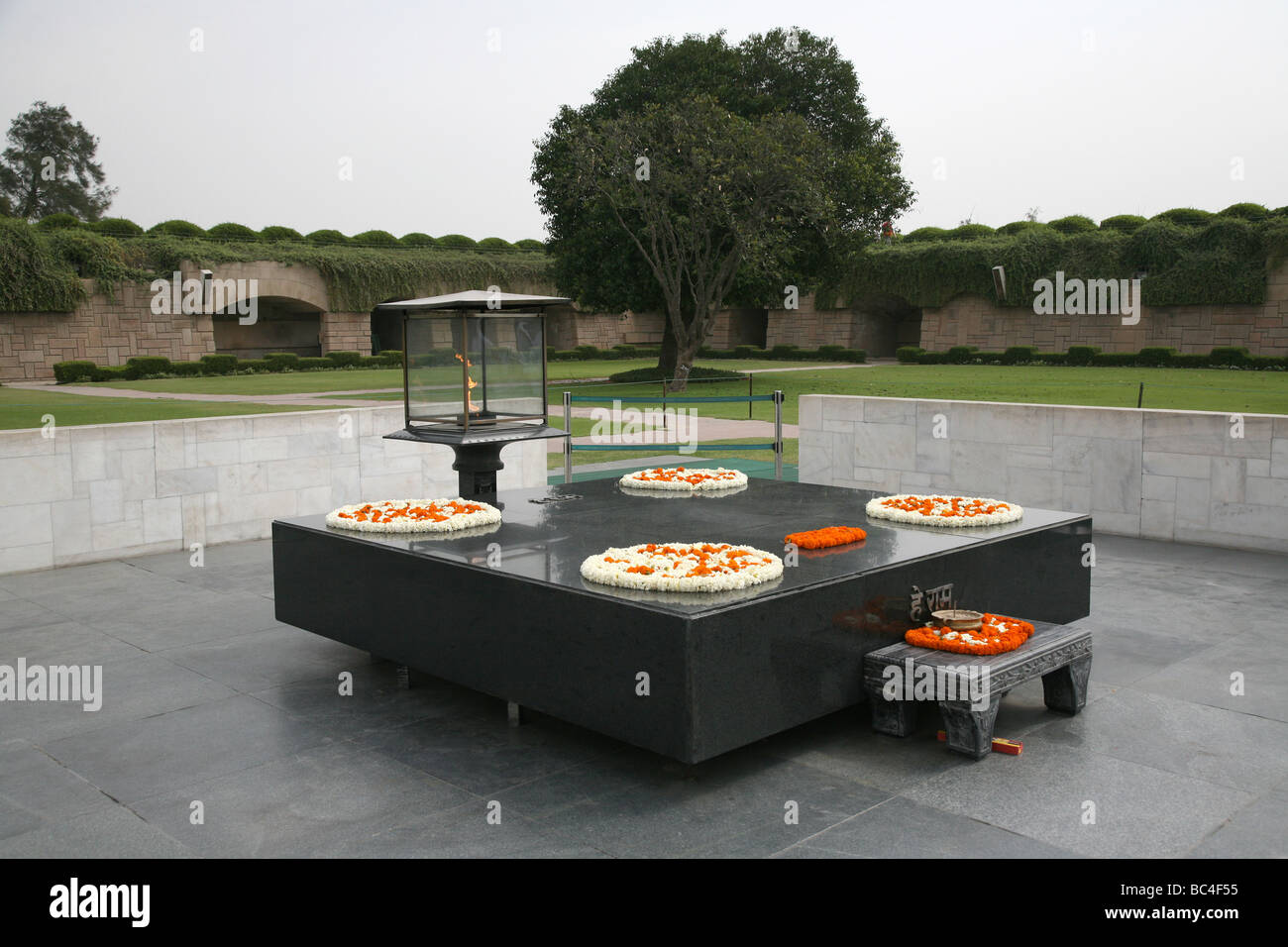 India Delhi Mahatma Gandhi Memorial Stock Photos & India Delhi Mahatma ...