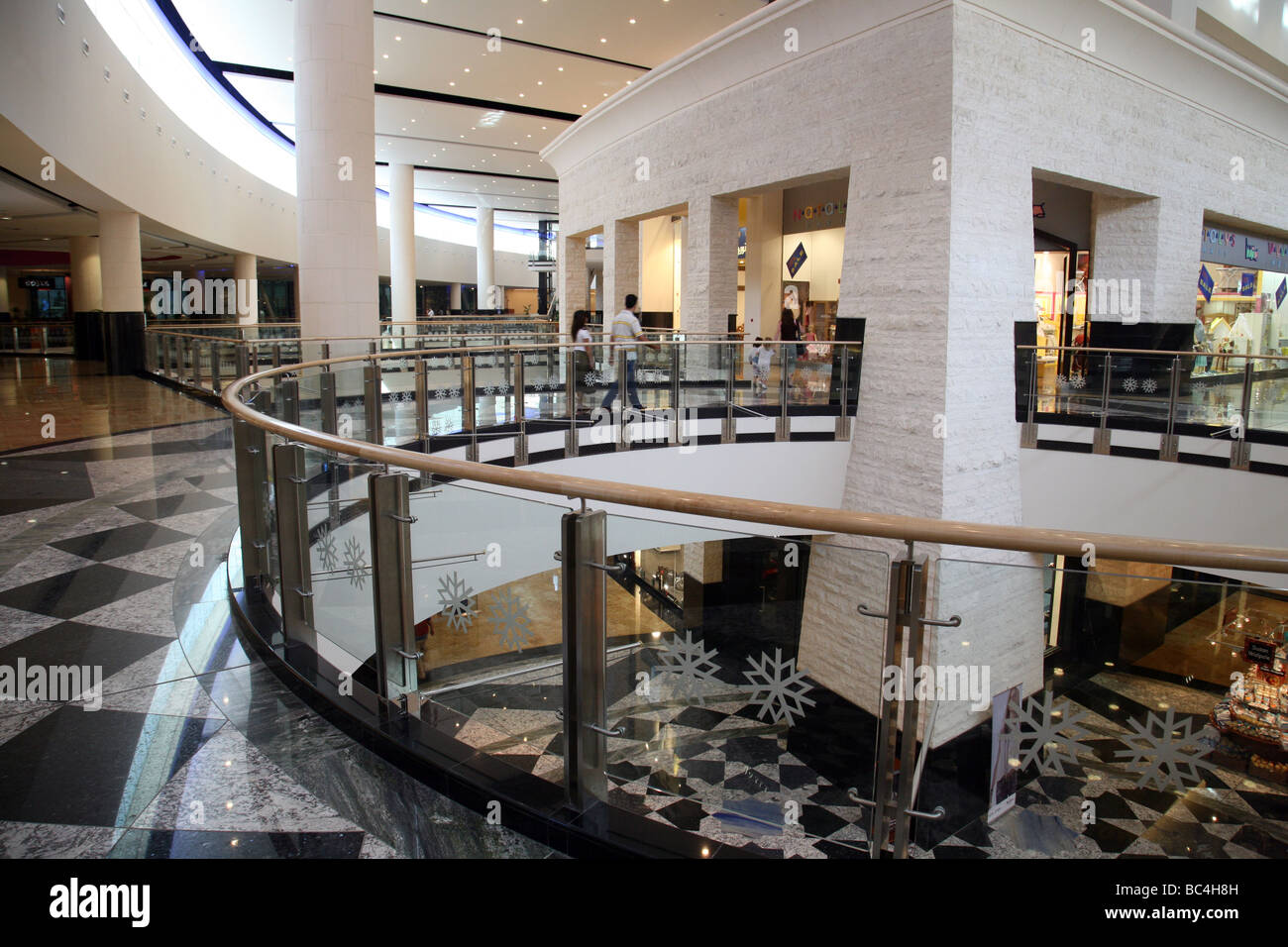 Inside the Mall of the Emirates, Dubai, UAE Stock Photo - Alamy