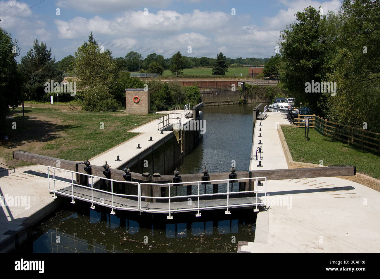 gates wood modernised new landscaped wall lock Hampstead river Medway ...