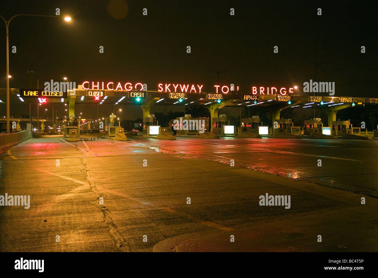 Chicago skyway bridge hi-res stock photography and images - Alamy