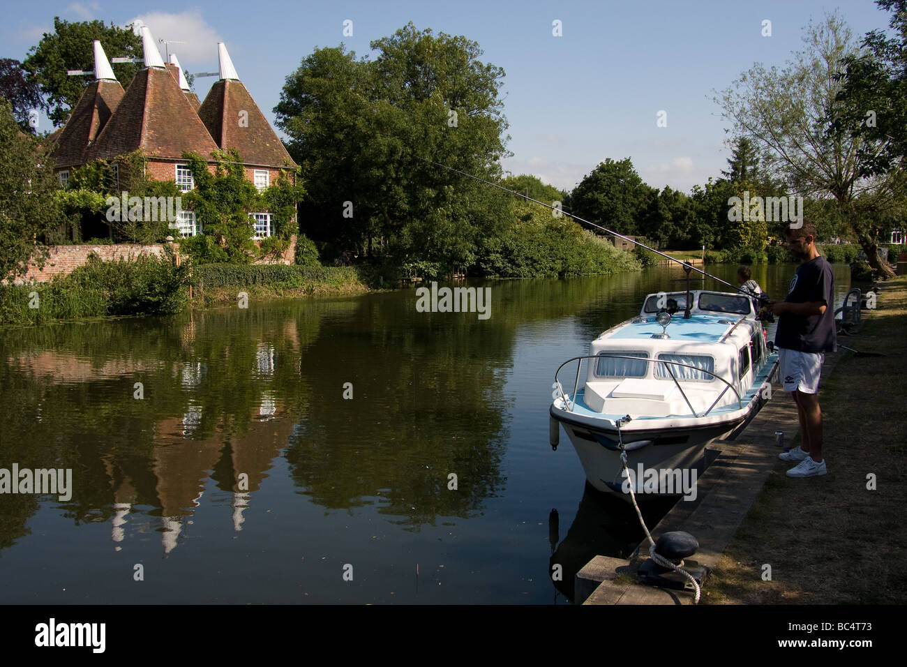 fishing leisure pleasure boat craft cruiser river Yalding river Medway ...