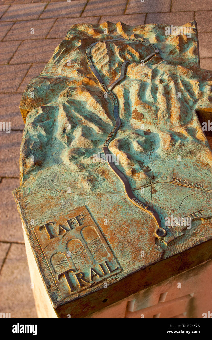 Taff Trail on waterfront Cardiff Bay Cardiff Wales Stock Photo - Alamy