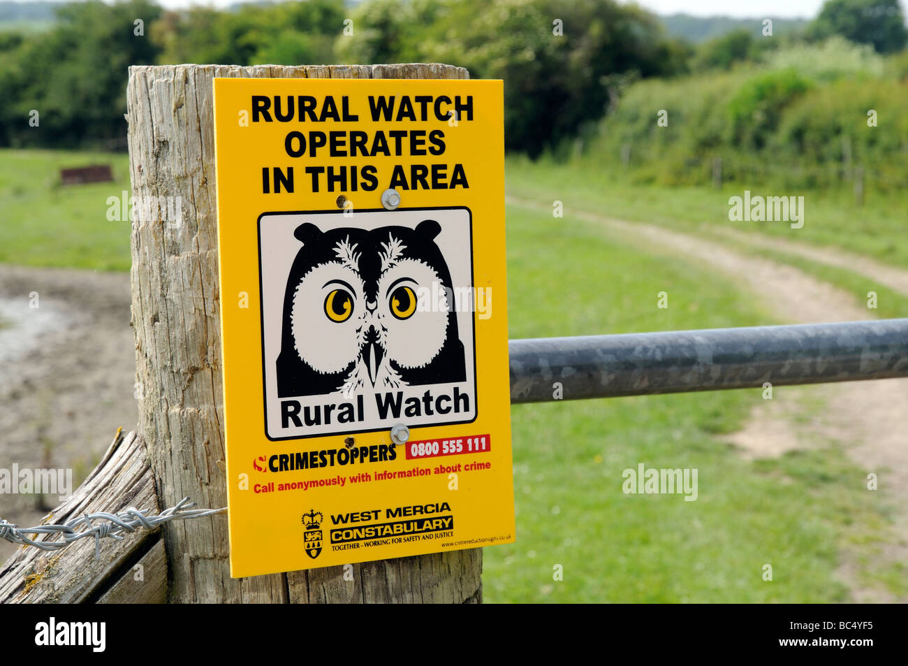 Police notice board hi-res stock photography and images - Alamy