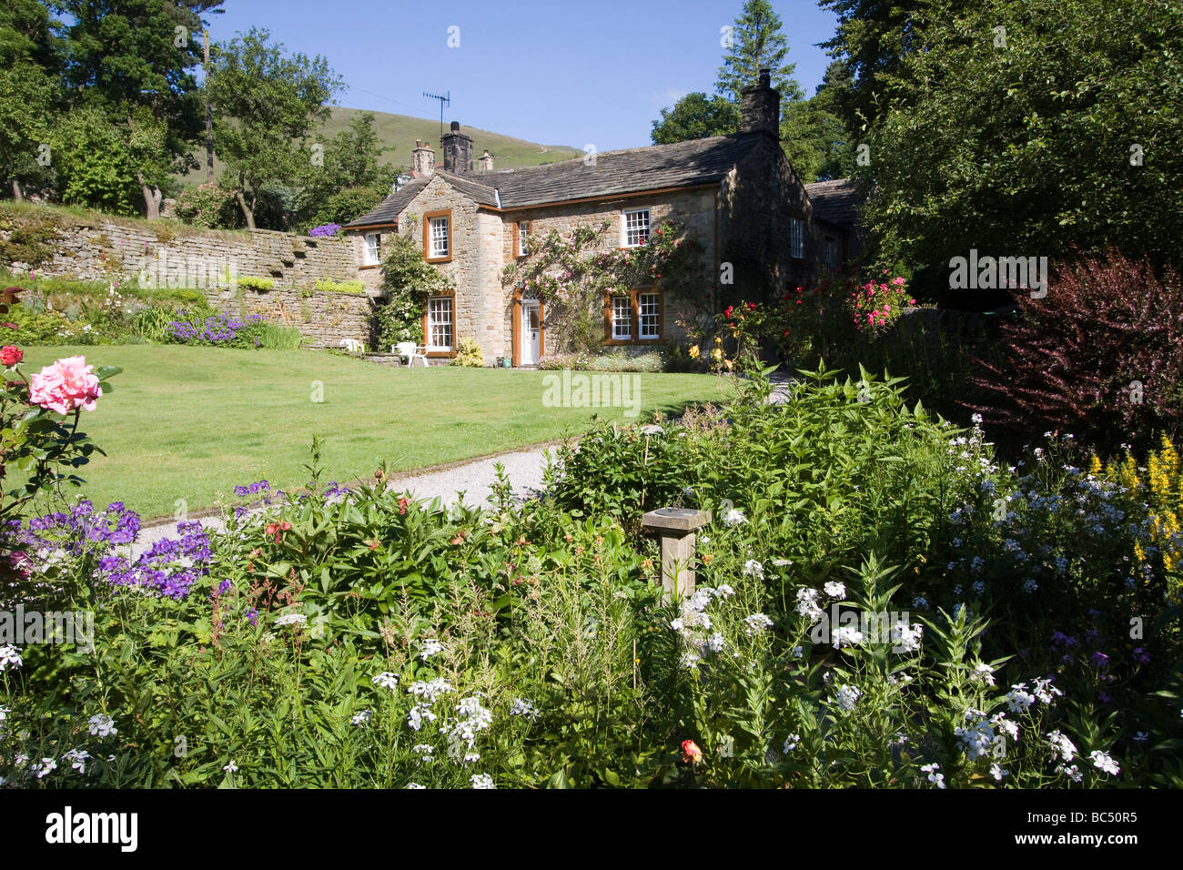 Old parsonage gardens hi-res stock photography and images - Alamy