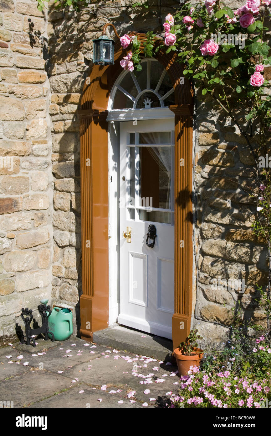 Old parsonage gardens hi-res stock photography and images - Alamy