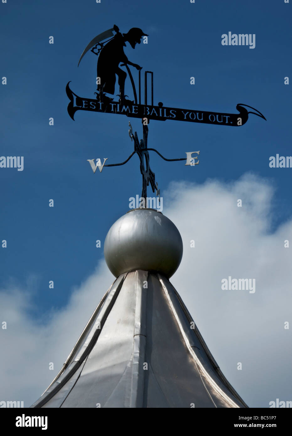 Weathervane lords cricket ground hi-res stock photography and images ...