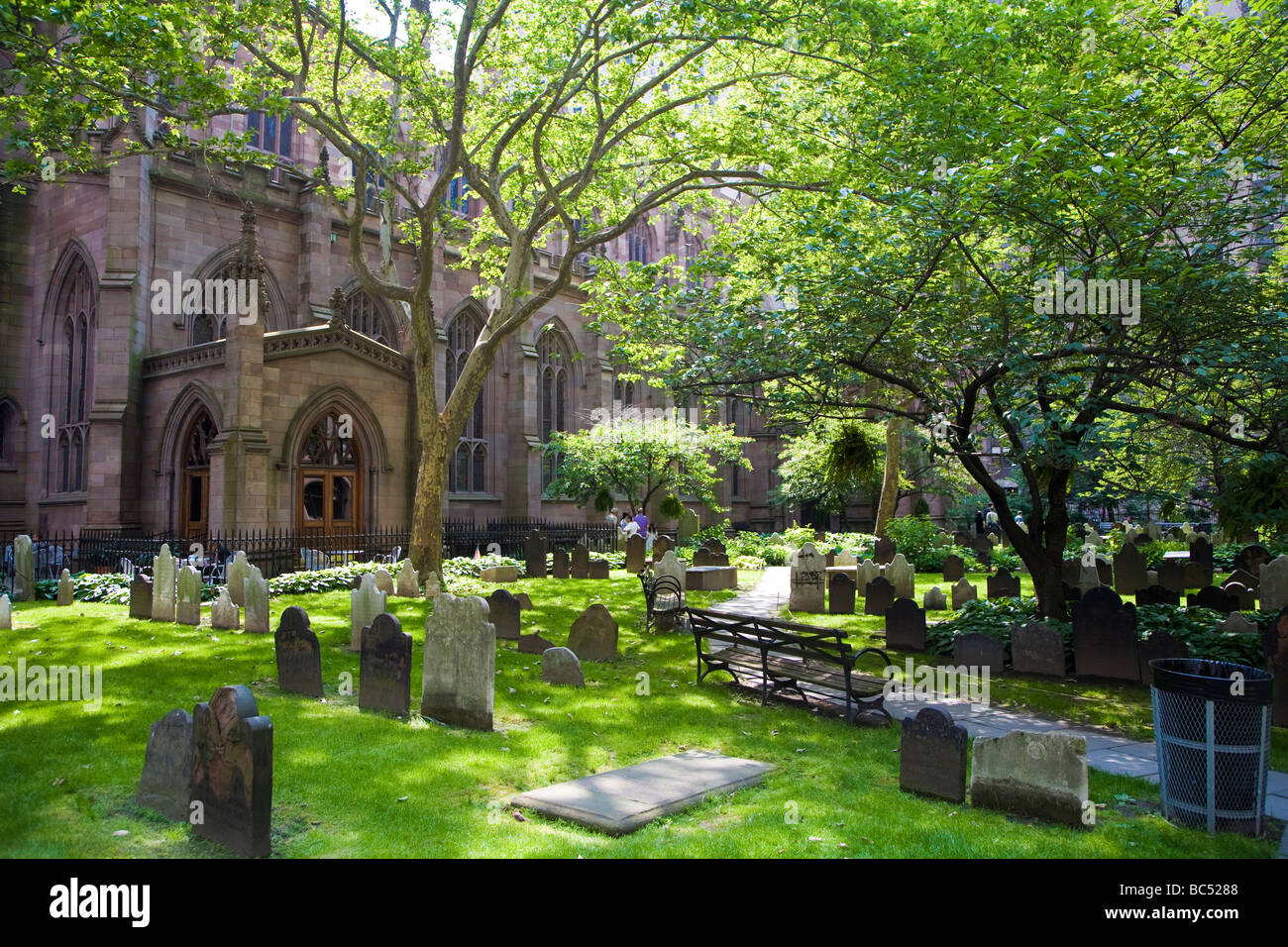 Trinity church cemetery hi-res stock photography and images - Alamy