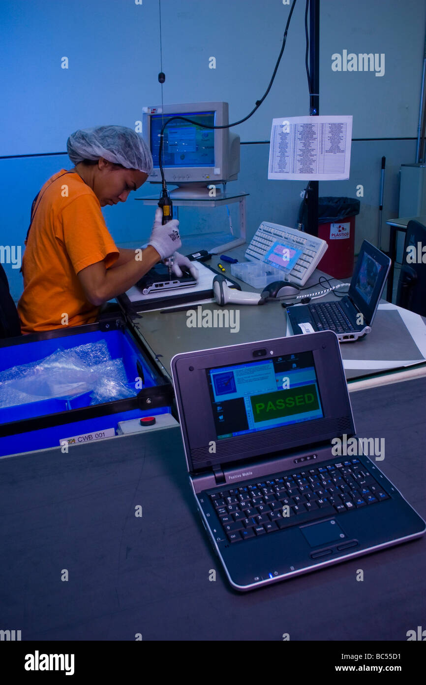 Computer assembly line hi-res stock photography and images - Alamy