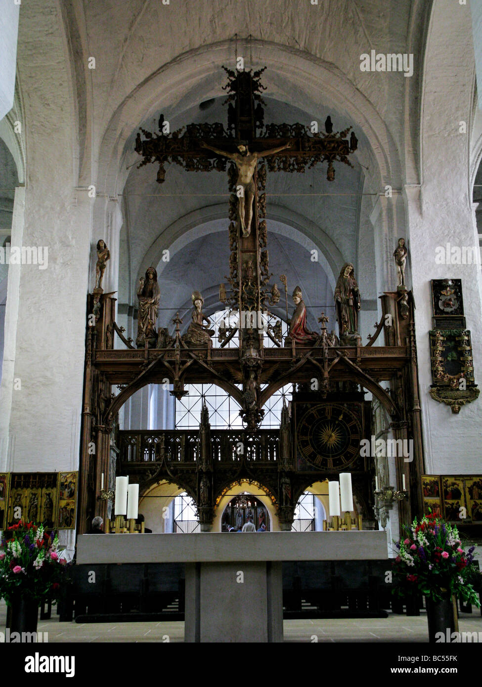 Jesus statue triumphal cross cathedral lubeck hi-res stock photography ...