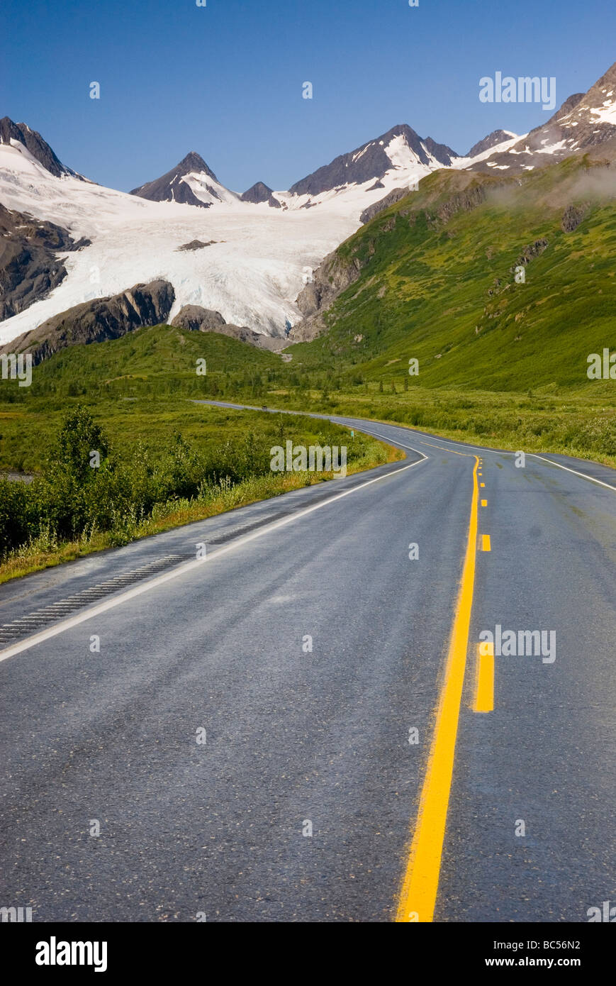 Richardson Highway Alaska winding its way up to Thompson Pass In the ...