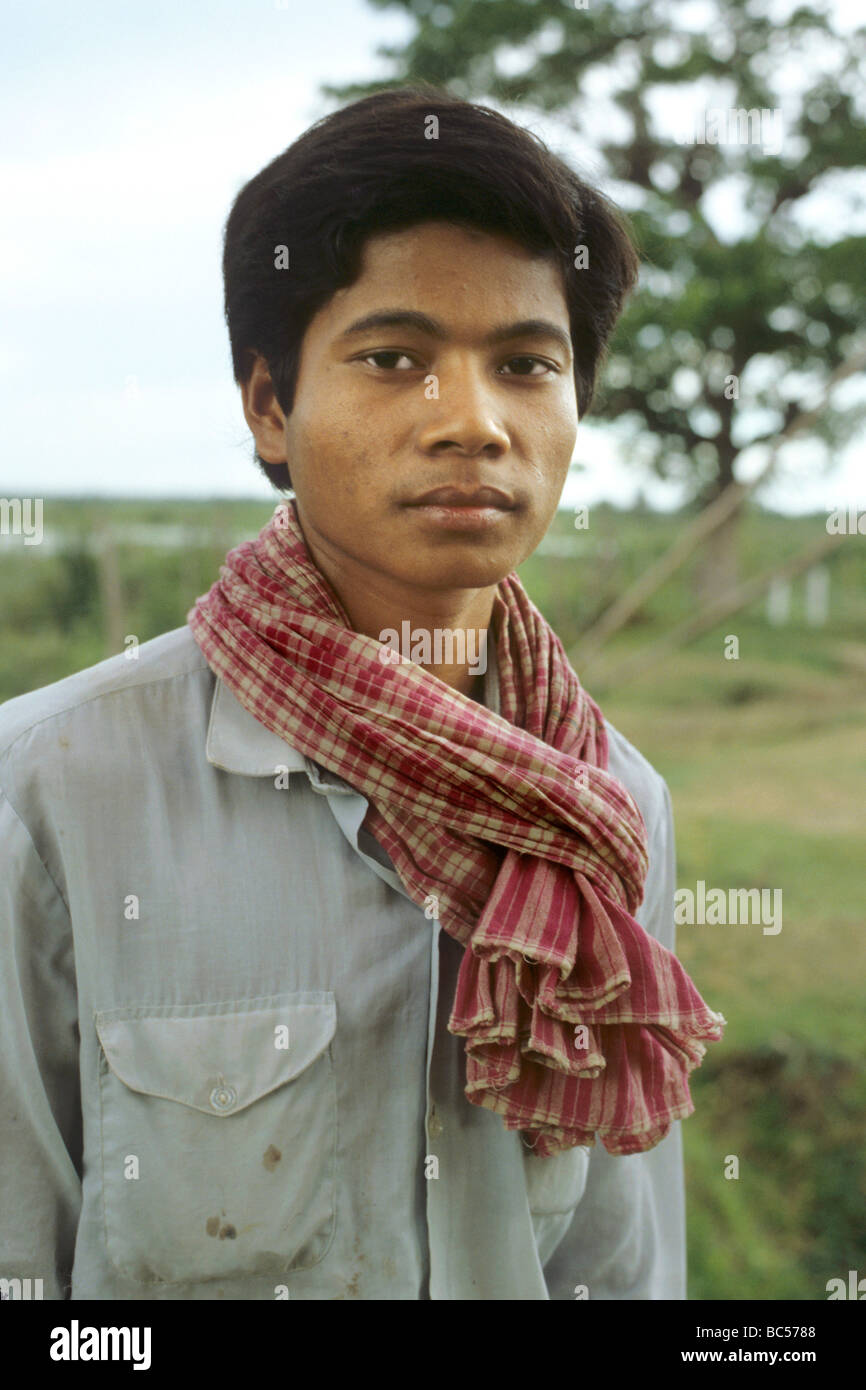 cambodia phnom penh boy Stock Photo - Alamy