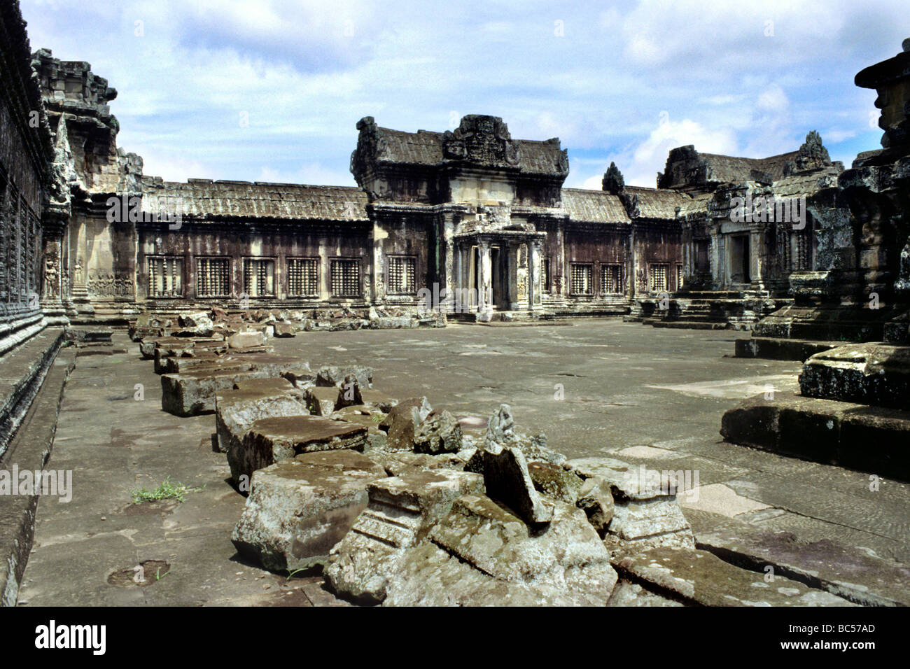 cambodia angkor vat Stock Photo - Alamy