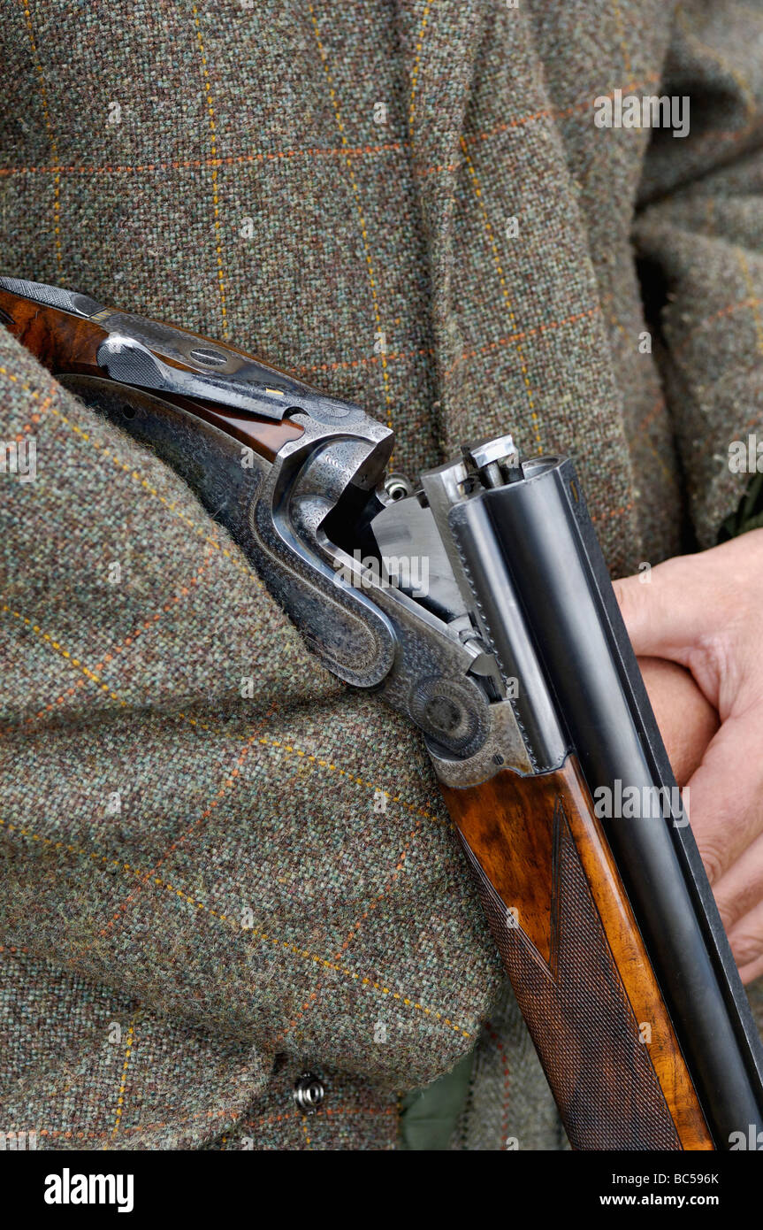 Man in tweed hi-res stock photography and images - Alamy