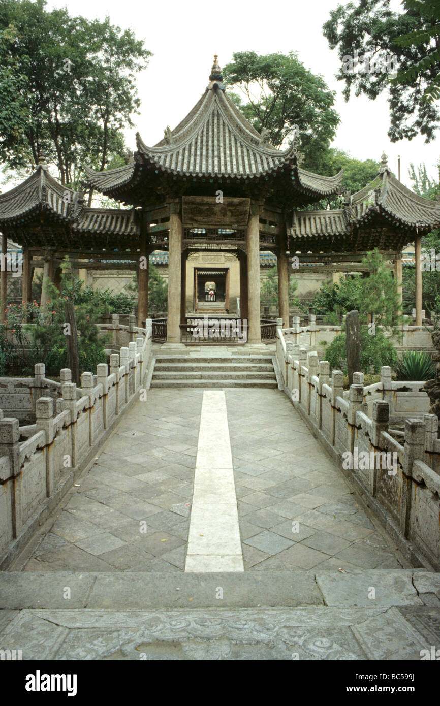 china xi an The garden of the Goose Tower to Xi an Stock Photo - Alamy