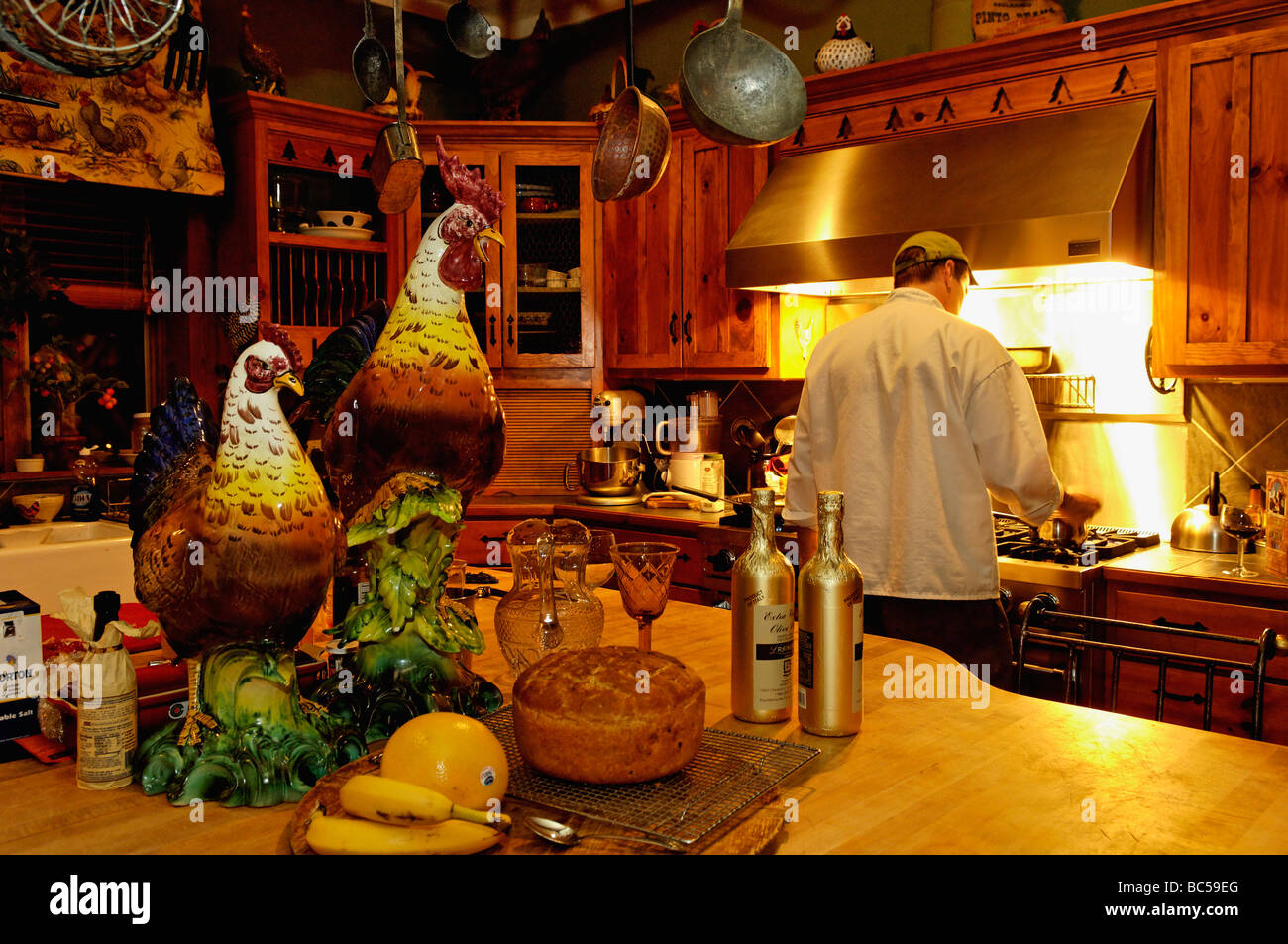 Rooster chef hi-res stock photography and images - Alamy