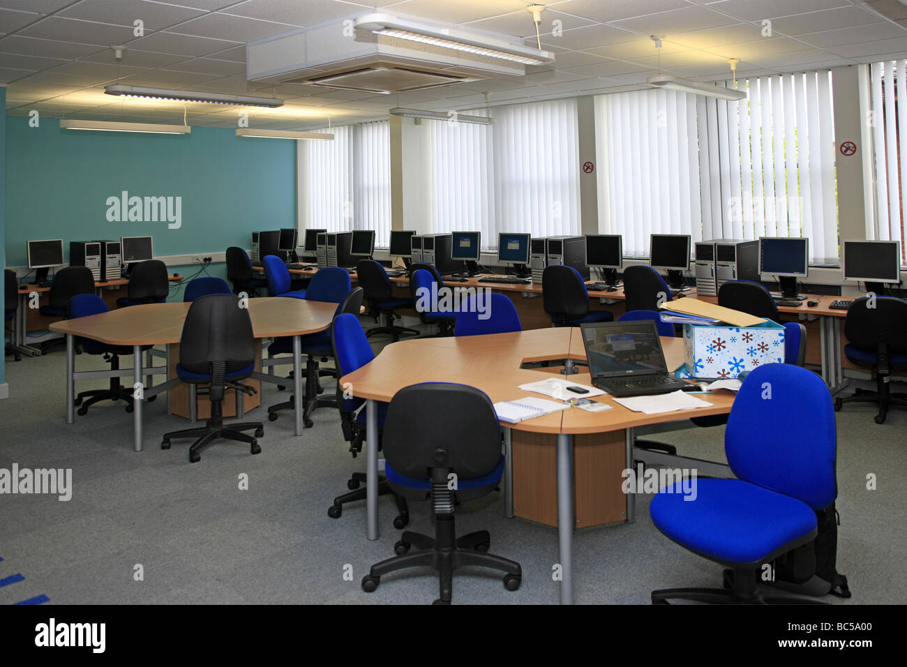 Tech firm offices hi-res stock photography and images - Alamy
