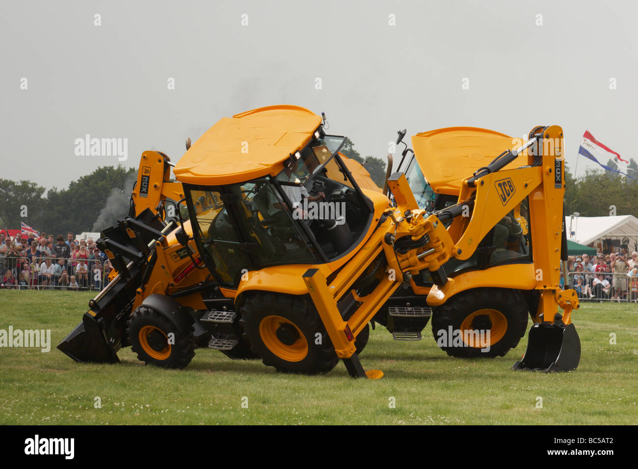 JCB 'dancing diggers' acrobatic display at the Derbyshire County Show ...