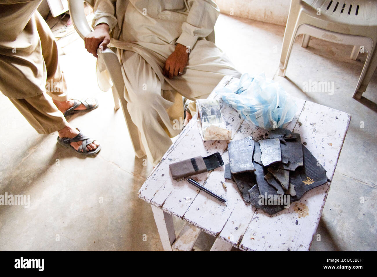 Taliban fighter pakistan hi-res stock photography and images - Alamy