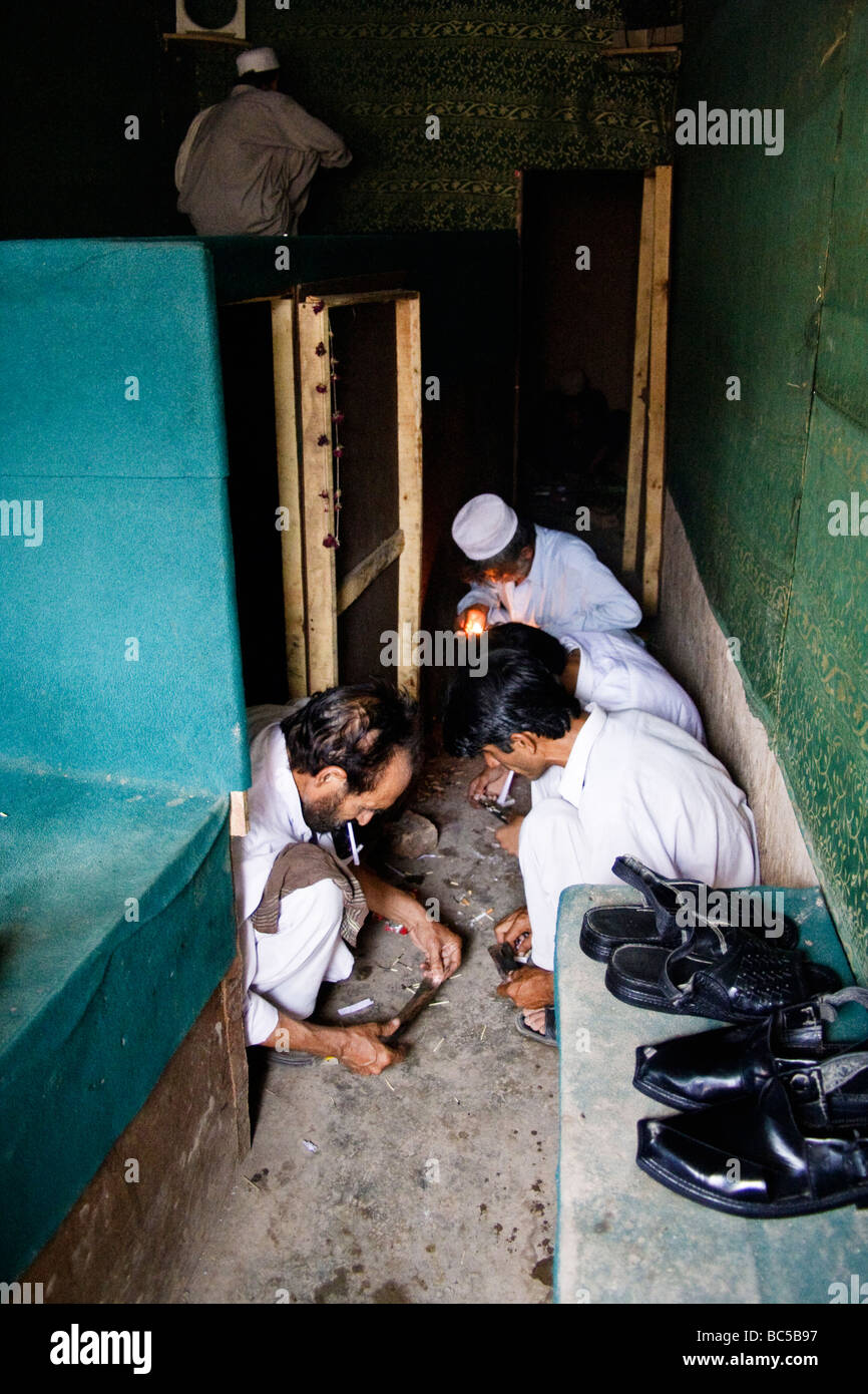 Heroin addicts hi-res stock photography and images - Alamy