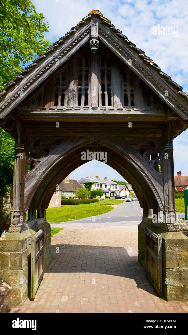 Pretty village church hi-res stock photography and images - Alamy
