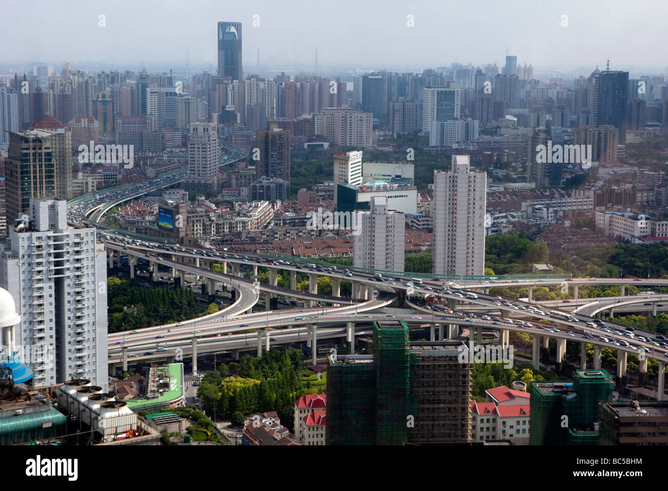Traffic congestion shanghai china hi-res stock photography and images ...