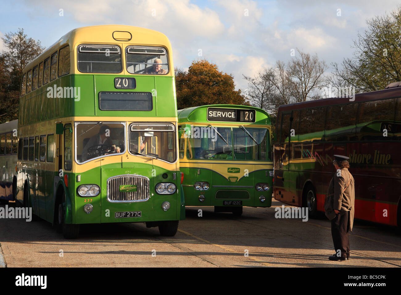 Old buses hi-res stock photography and images - Alamy