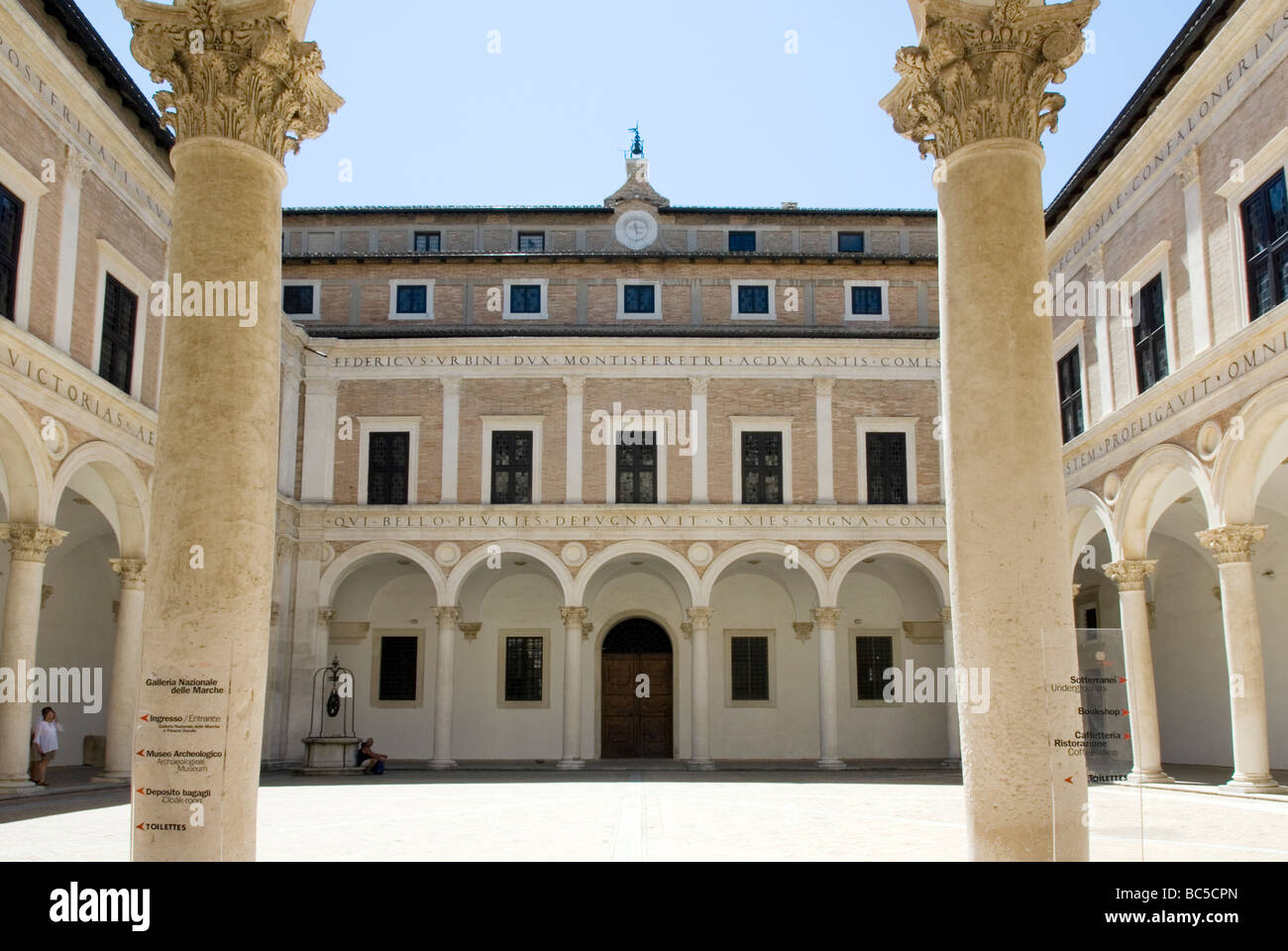 Courtyard of the greatest buildings of the Italian Renaissance, the ...