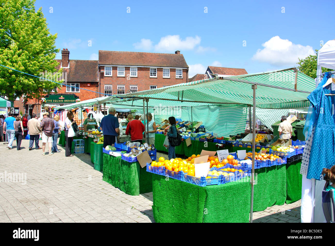 Petersfield town centre hi-res stock photography and images - Alamy