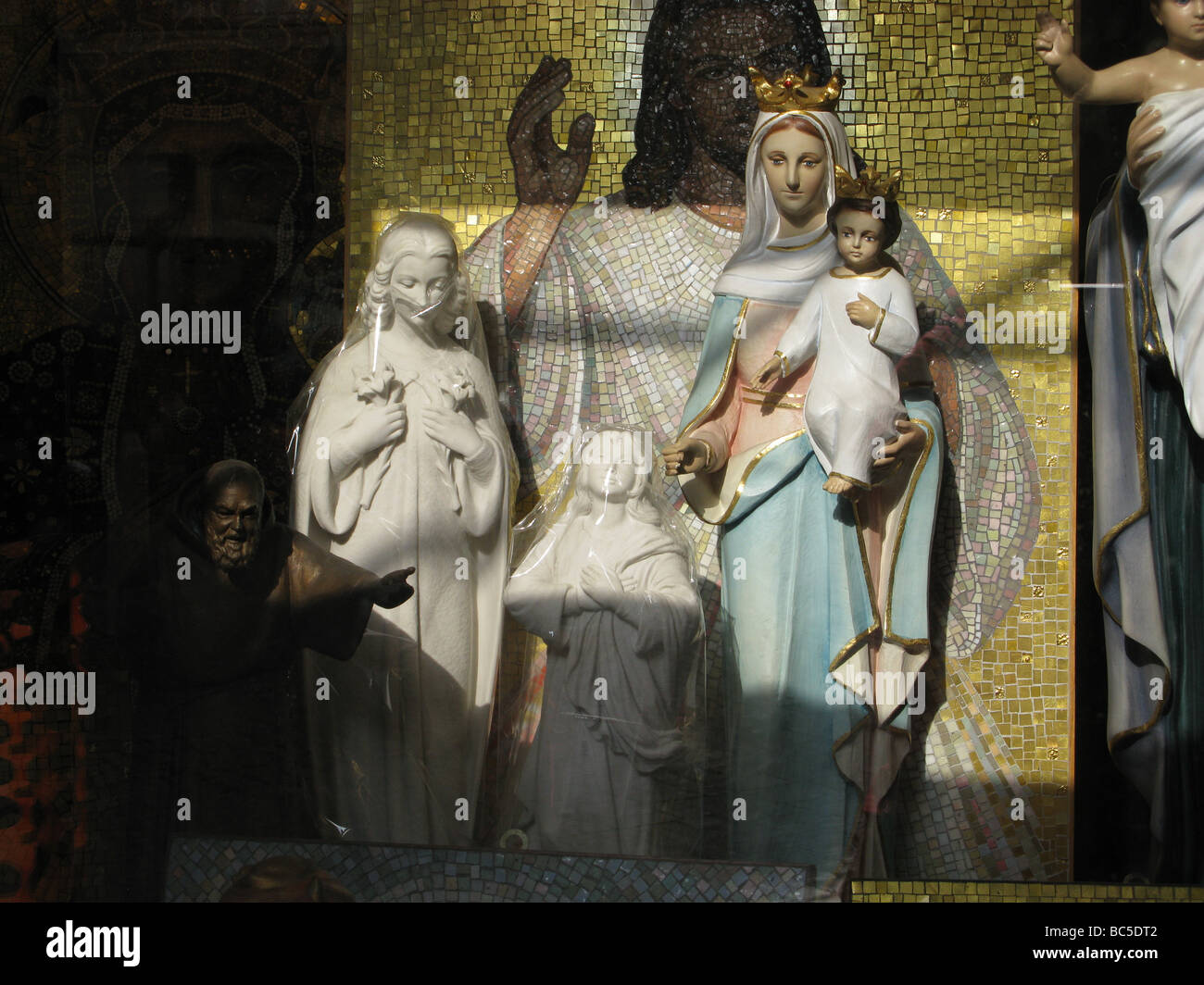 religious models in gift shop in rome, italy Stock Photo - Alamy