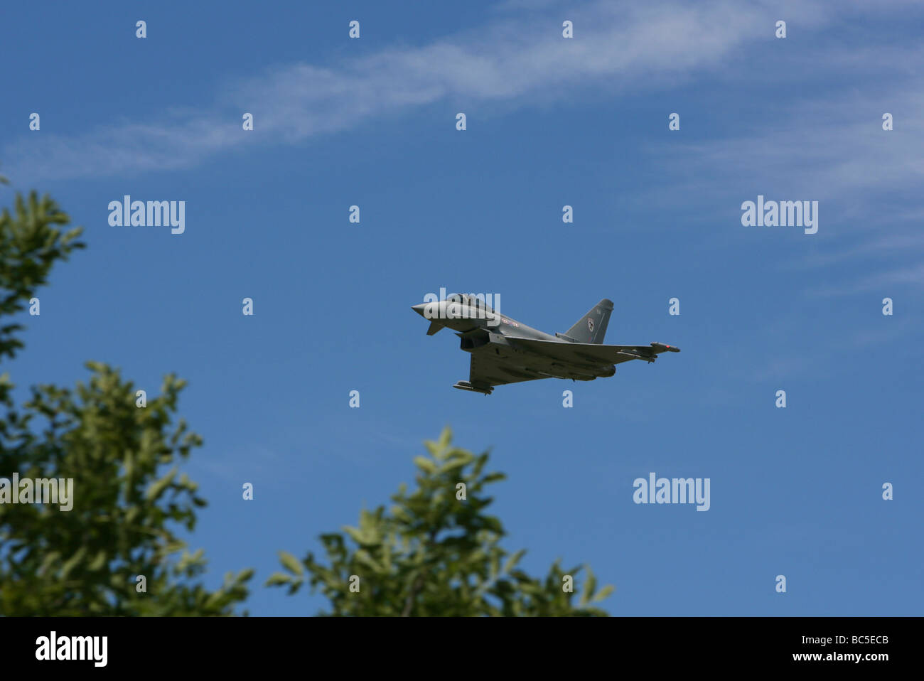Side view eurofighter typhoon in flight hi-res stock photography and ...