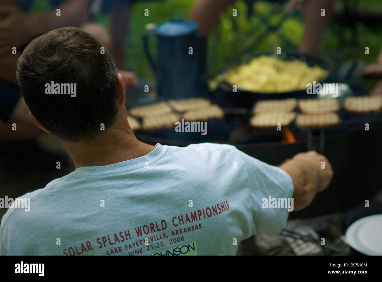 Toasting bread campfire hi-res stock photography and images - Alamy