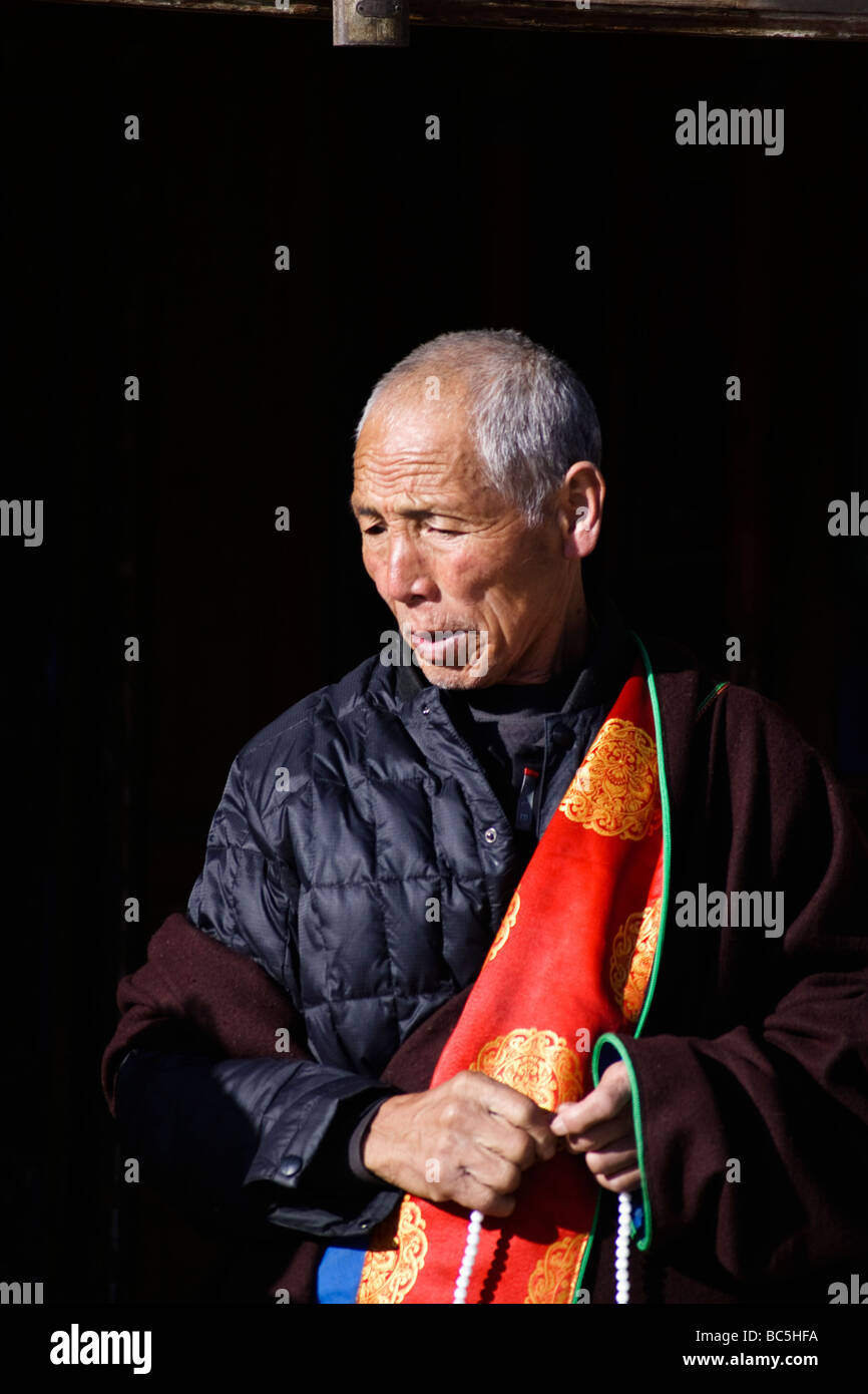 Tibetan pilgrim at the Labrang monastery, Xiahe, China Stock Photo - Alamy