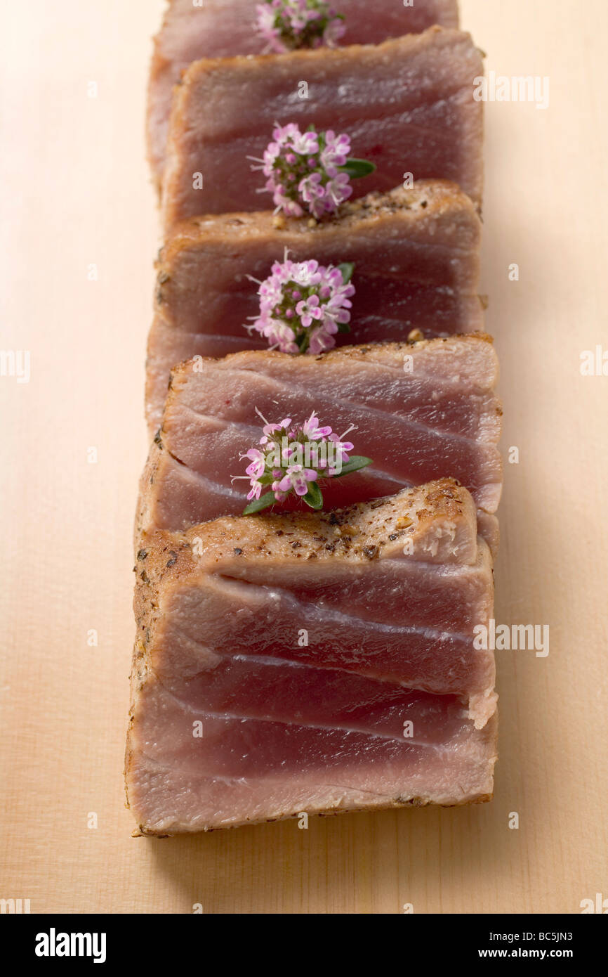 Seared tuna, sliced Stock Photo - Alamy