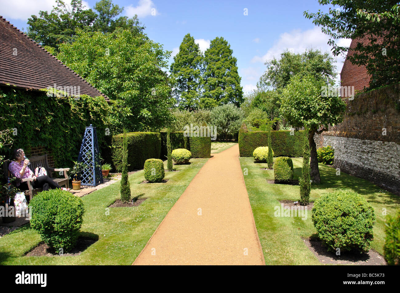 Petersfield high street hi-res stock photography and images - Alamy