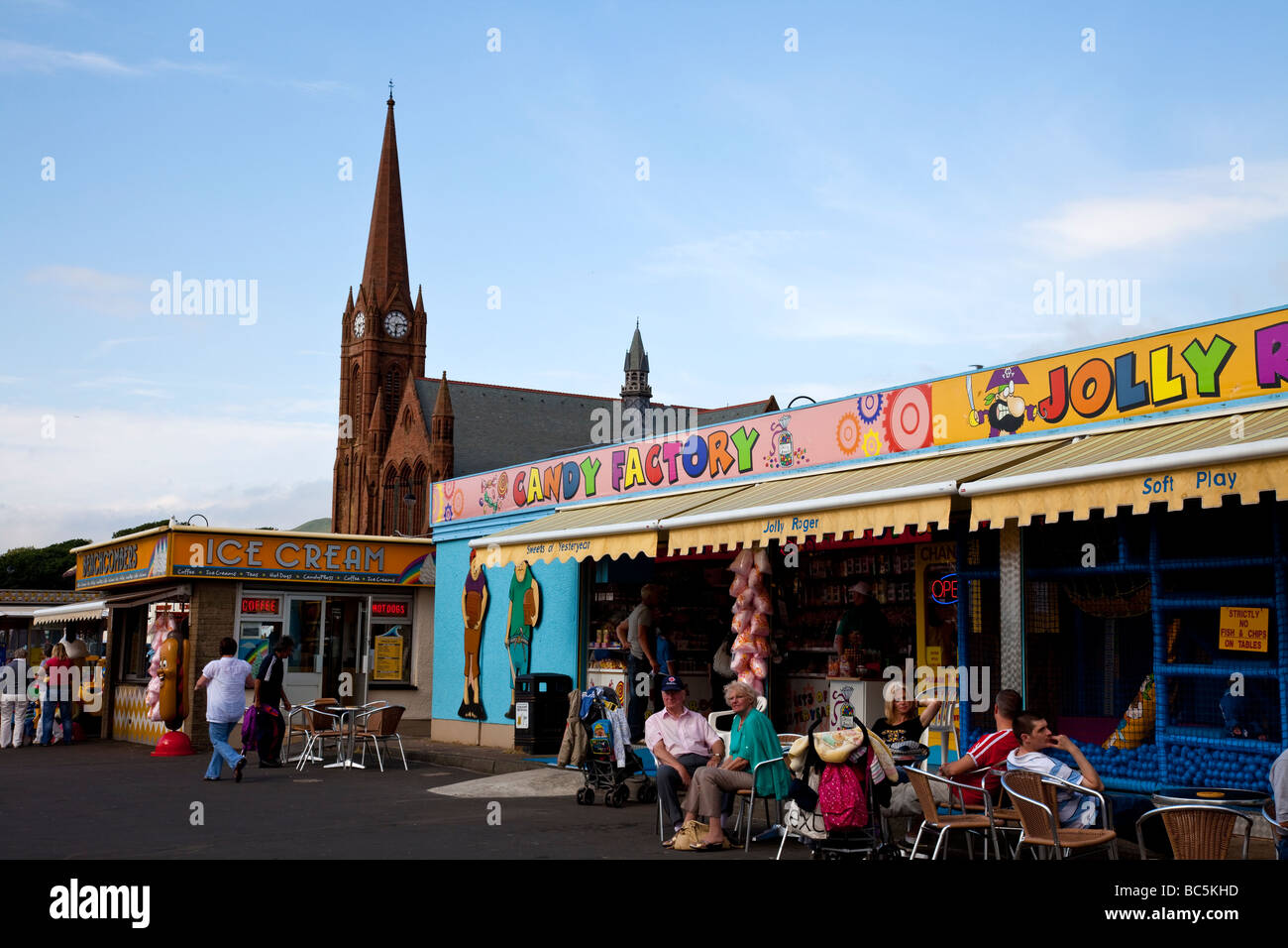 Largs promenade esplanade hi-res stock photography and images - Alamy