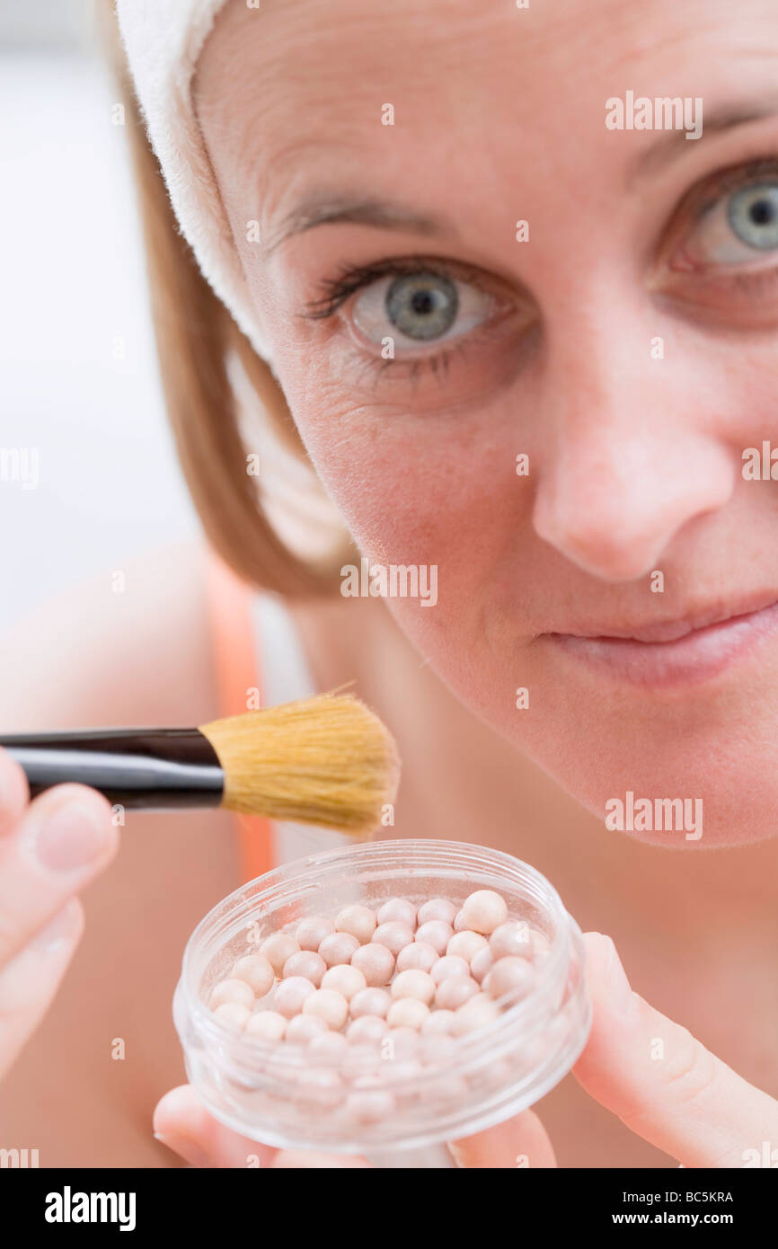 Powder pearls hi-res stock photography and images - Alamy
