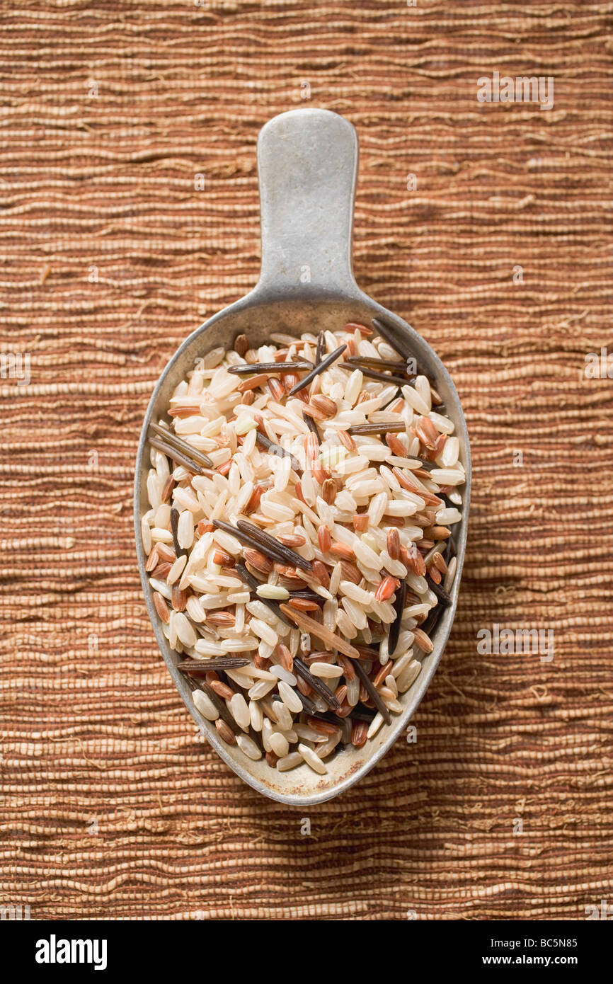 Mixed rice in scoop Stock Photo - Alamy