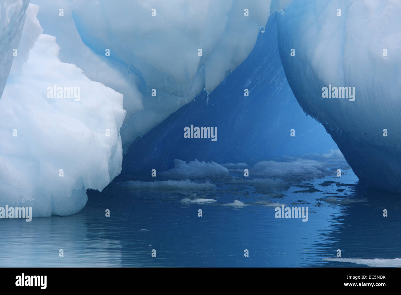 Secluded icebergs hi-res stock photography and images - Alamy