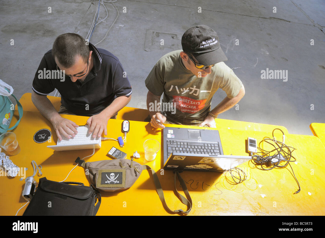 Illegal meeting hi-res stock photography and images - Alamy