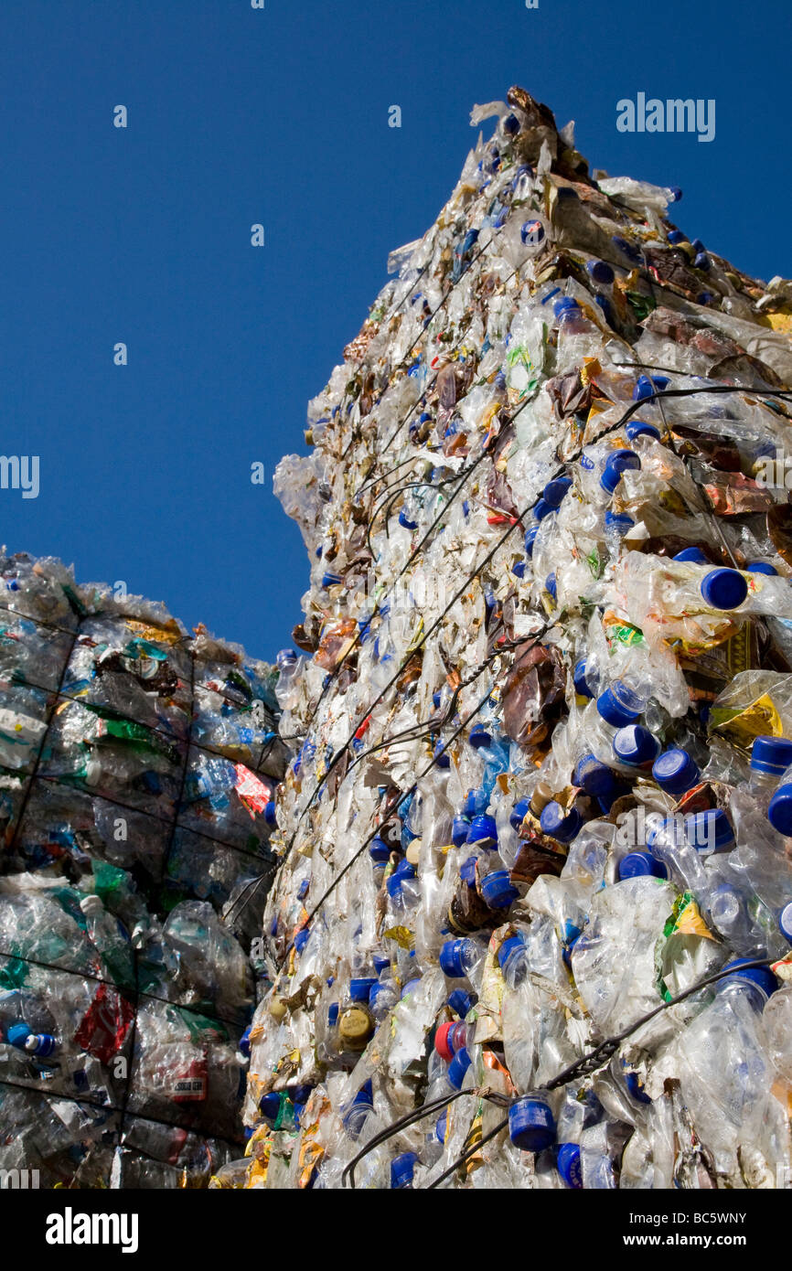 Waste landfill plastic hi-res stock photography and images - Alamy