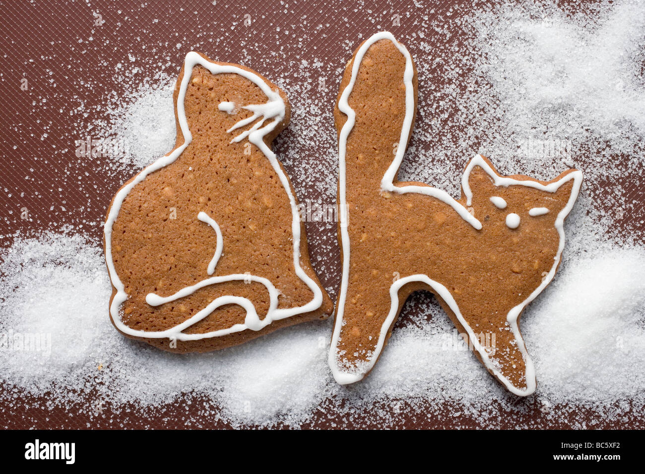 Cats figure hi-res stock photography and images - Alamy