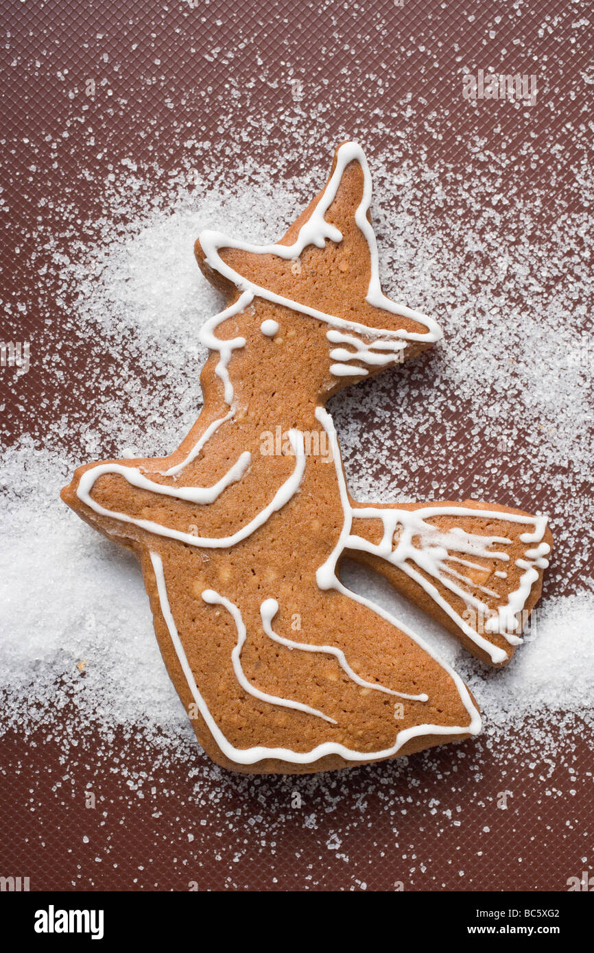 Gingerbread witch hi-res stock photography and images - Alamy