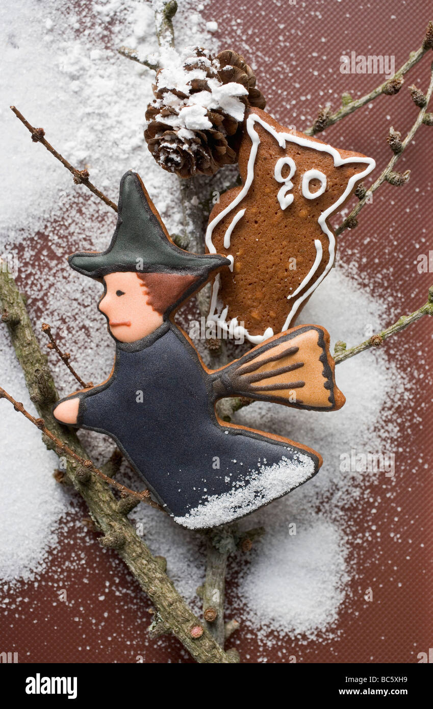 Gingerbread witch hi-res stock photography and images - Alamy