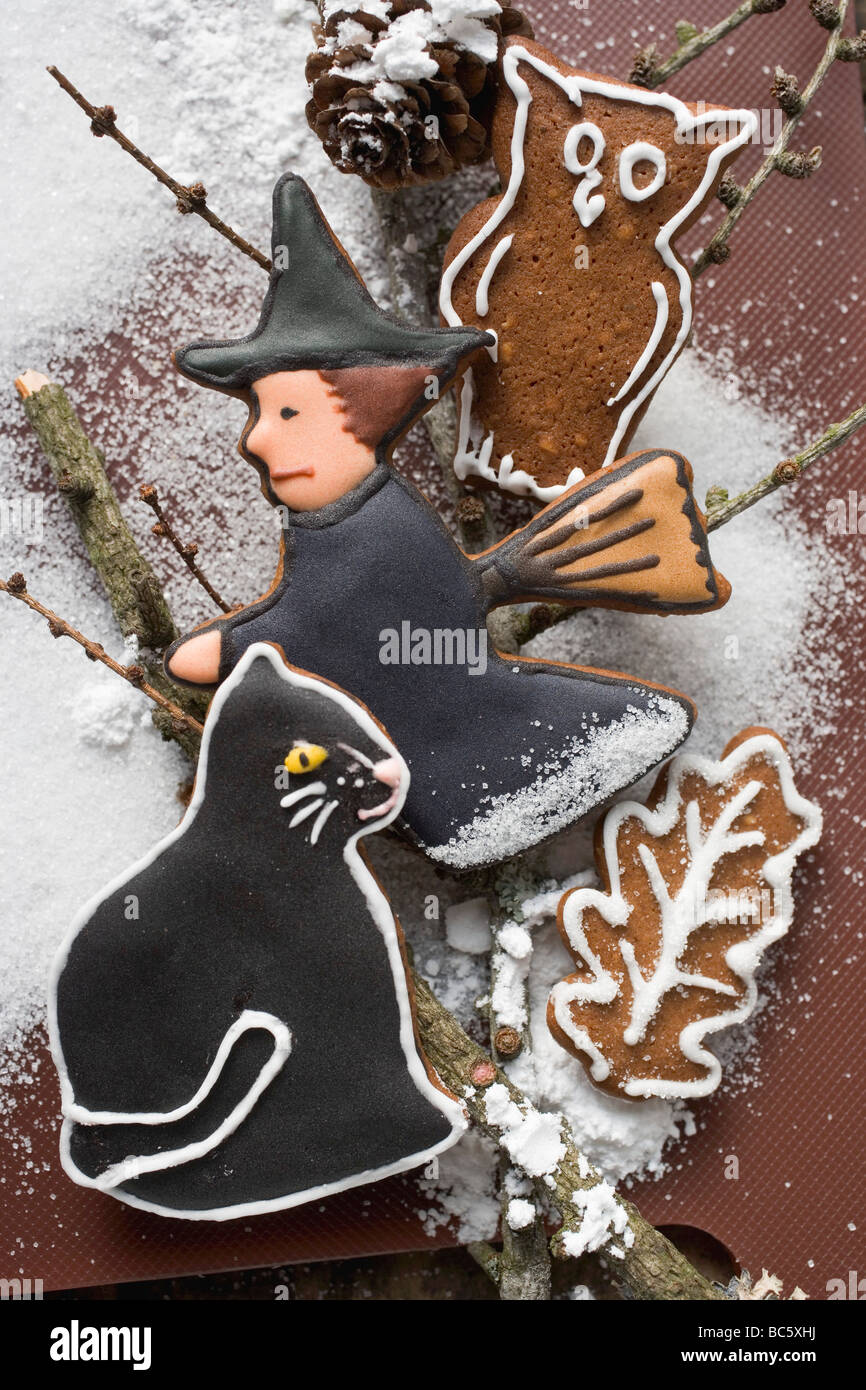 Gingerbread witch hi-res stock photography and images - Alamy