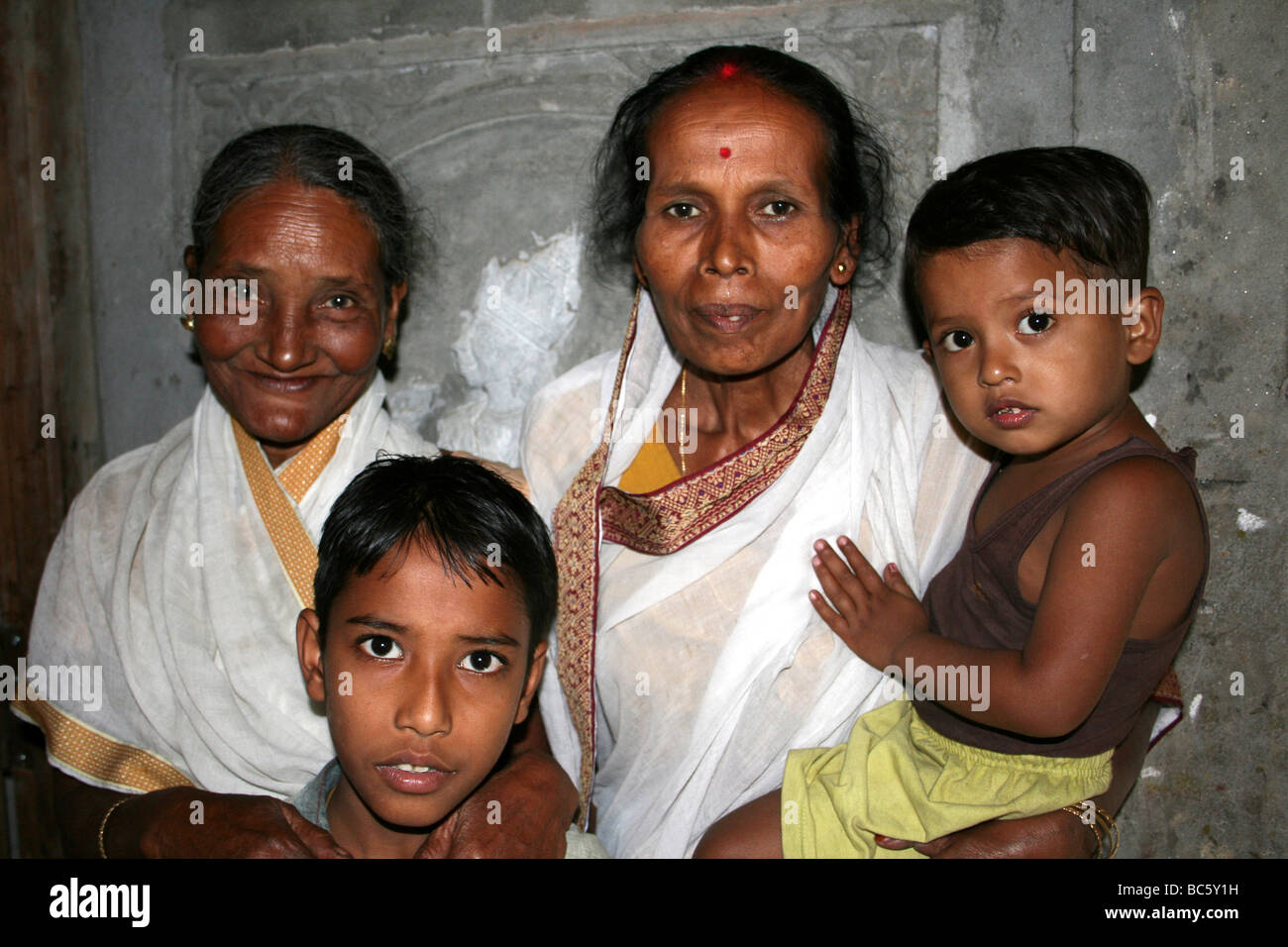 Family on the island hi-res stock photography and images - Alamy